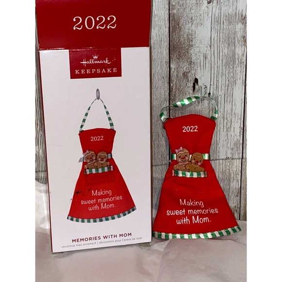 Hallmark | Holiday | 222 Hallmark Making Sweet Memories With Mom Apron Christmas Ornament Family ...